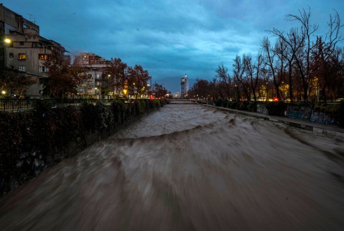 Inundaciones En Chile Dejan Al Menos 2 Muertos 2 Desaparecidos Y 7 174